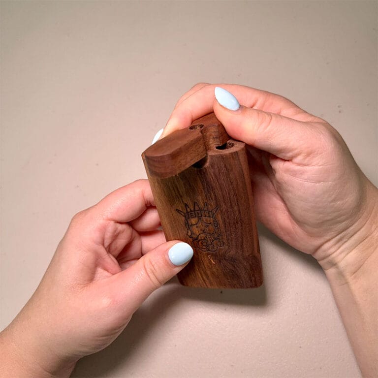 How to Use a One Hitter Dugout | Step-by-Step Guide